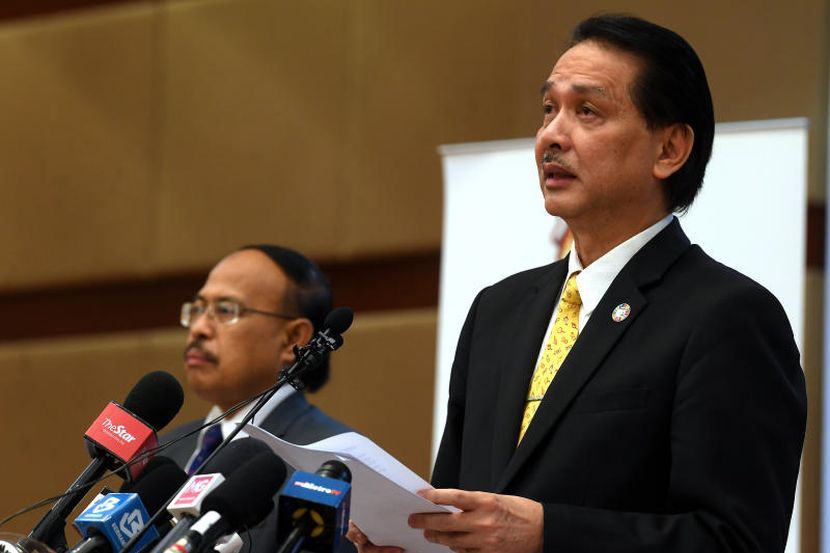 Akhiri sidang media Covid-19 dengan berita sedih, Dr Noor Hisham sebak ...