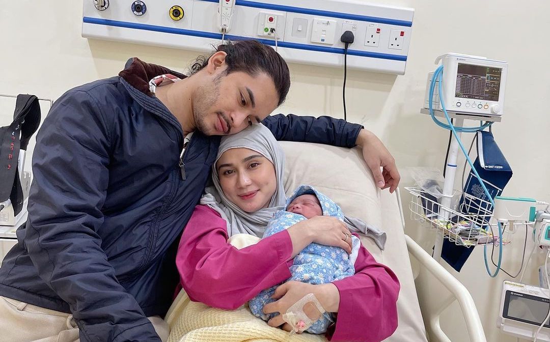 “Lain macam sakit dia” - Wawa Zainal selamat bersalin anak keempat - Hiburan | mStar