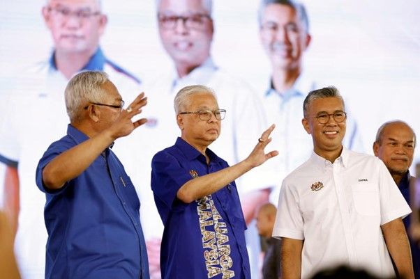 “Wajah yang dulunya suram, kini mampu senyum semula” – Tengku Zafrul ...