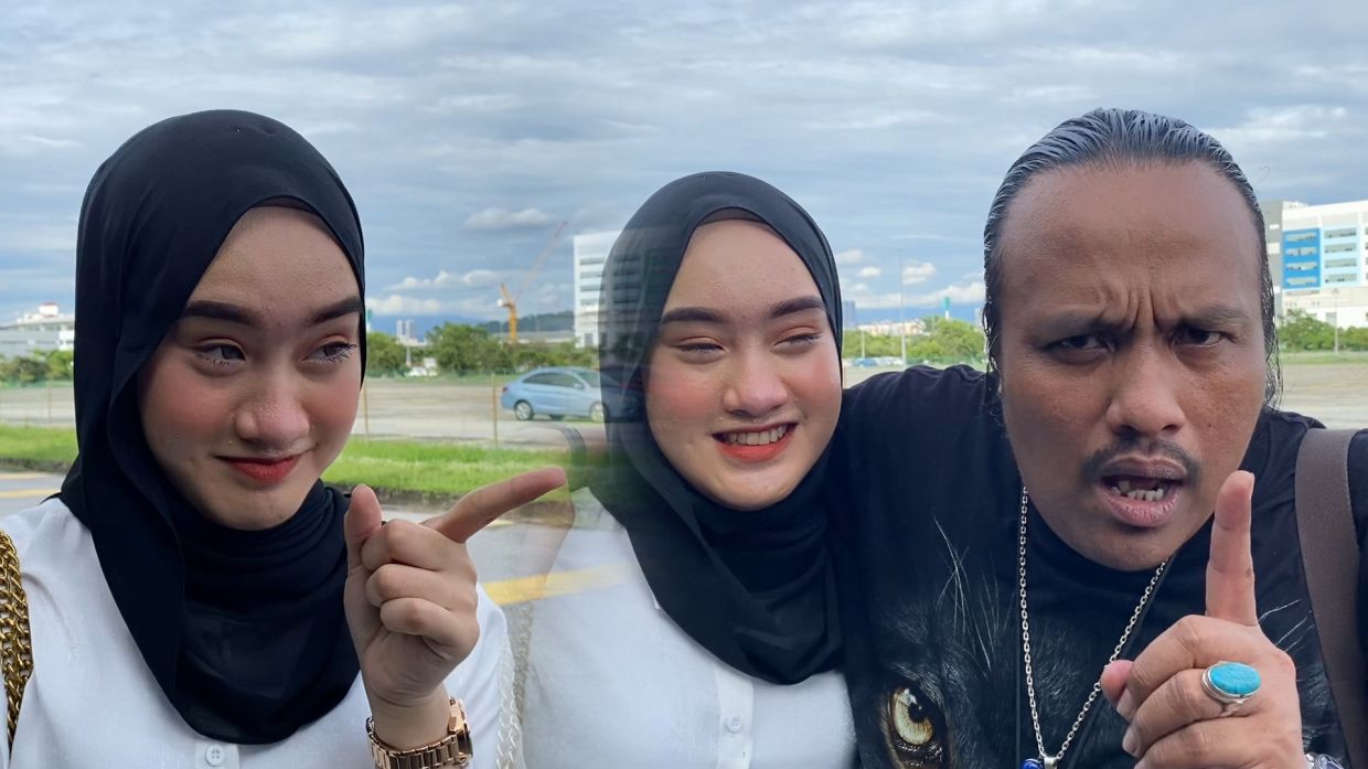 Netizen tak senang tengok Chombi lebih matang dari usia, anak dara Harry Khalifah jawab kecaman ...