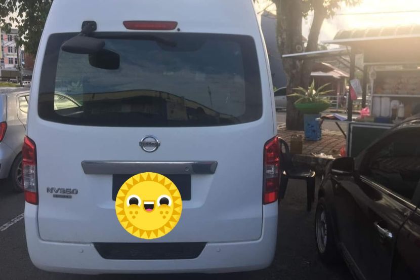 Peniaga B40 besar kepala, suruh pemilik van kosongkan petak parkir awam ...