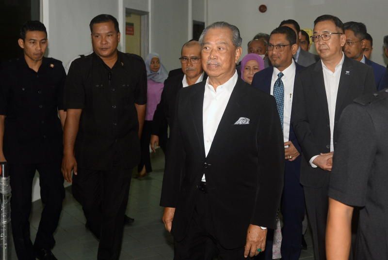 Muhyiddin didakwa terlibat pengubahan wang haram berjumlah RM5 juta - Semasa | mStar