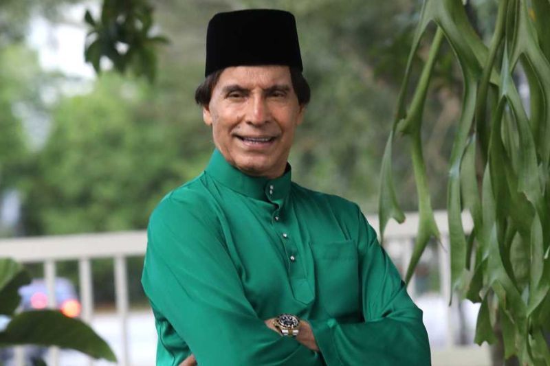 DJ Dave aktif buat ‘content‘ di media sosial pada usia 78 tahun, rasa ...