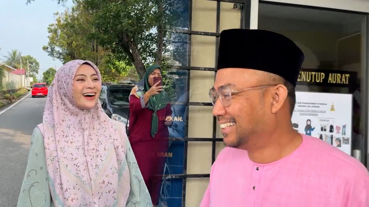 [V] Datuk Red hanya berkata “saya dah tak larat!” Sekadar hirup teh O ais selepas lafaz talak ...