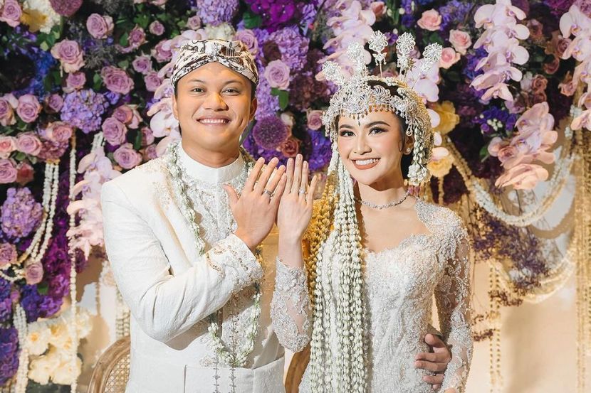 Rizky Febian sah jadi suami Mahalini, beri jongkong emas sebagai mas ...