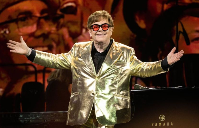 Dah tak tahan sangat, Elton John kencing dalam botol - Bintang Global ...