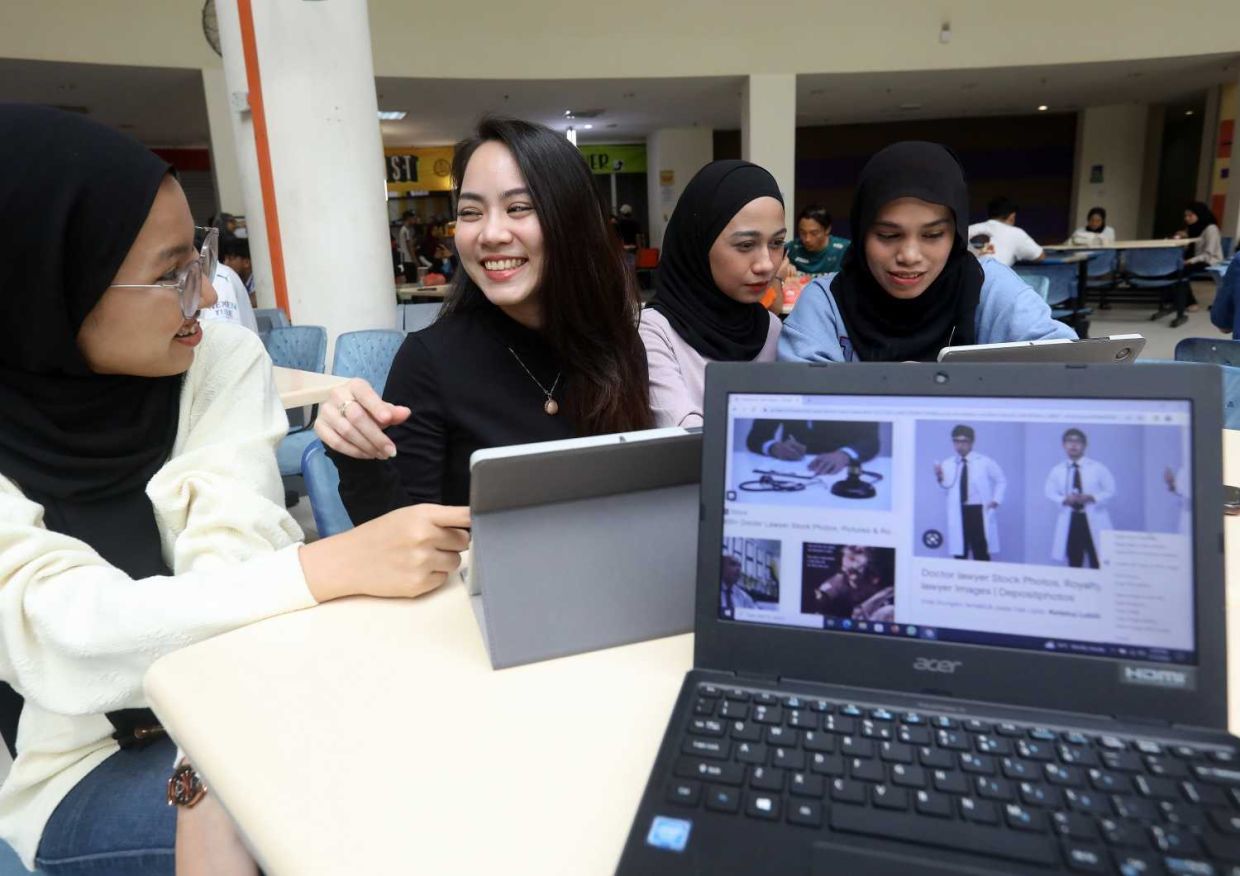 Berdepan cabaran di IPT, Yayasan Perkasa Siswa ringankan beban ...