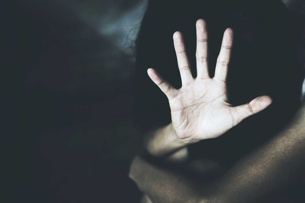 2 Tahun Jadi Pemuas Nafsu Bapa Gadis 15 Tahun Dirogol Pula Abang 2089