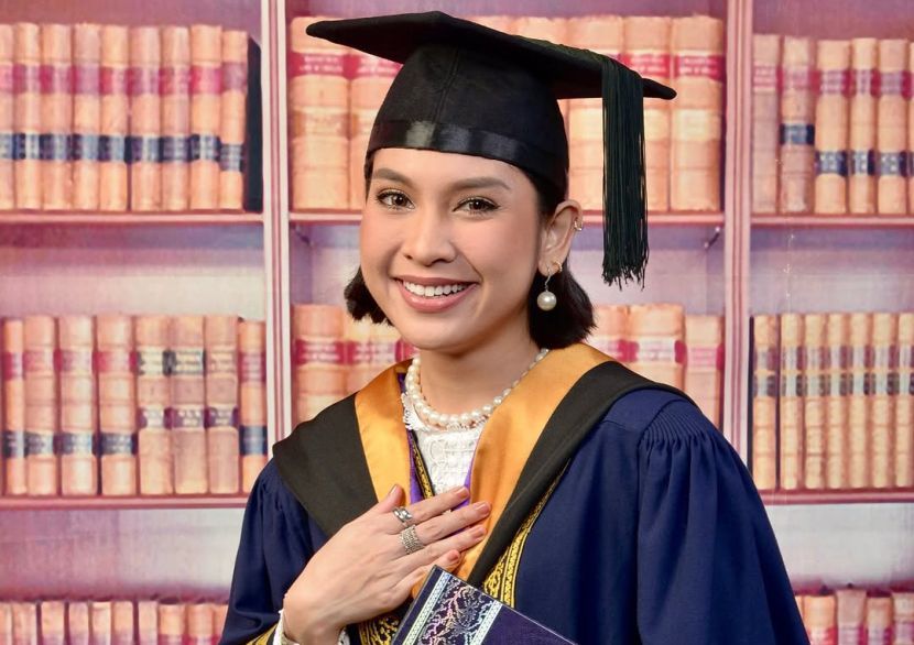 Penat lelah 4 tahun berbaloi, Sissy Imann muncul satu-satunya graduan ...