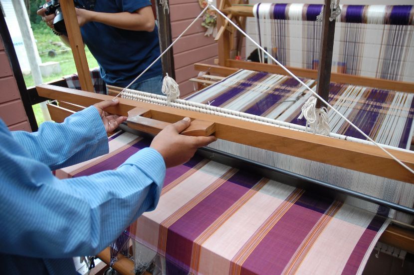 Menelusuri keindahan seni tenun Pahang, warisan khazanah berharga ...