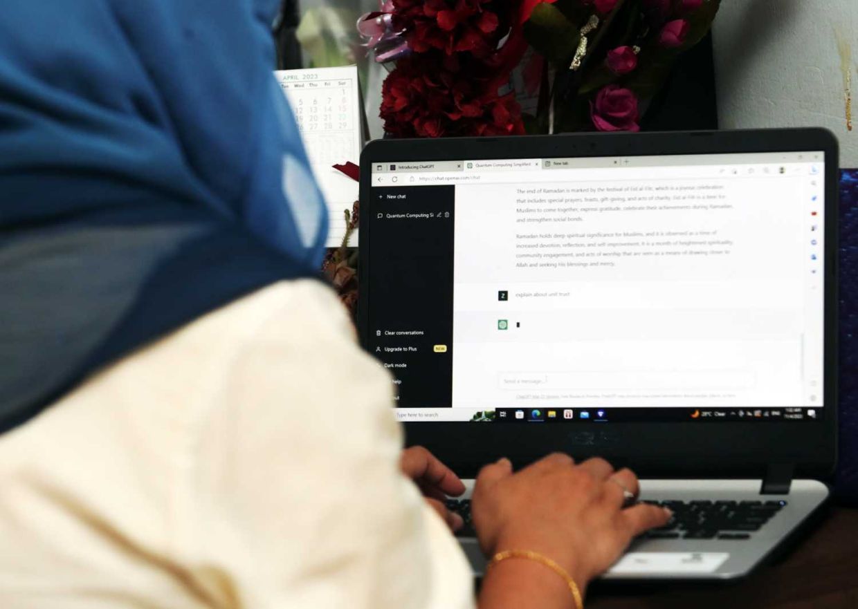 DeepSeek vs ChatGPT... Platform AI mana dianggap ‘pendamping’ terbaik manusia? - I-suke | mStar