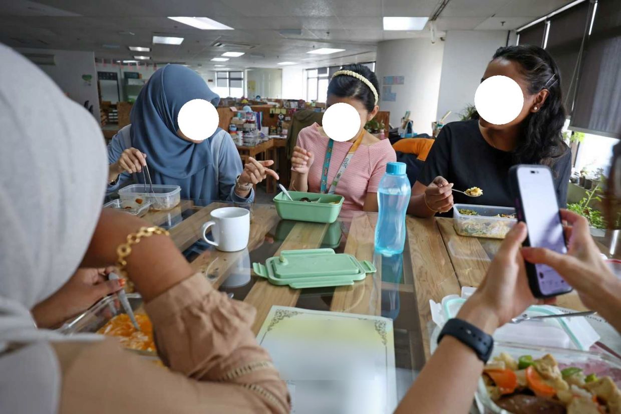 Banyak ‘mengular’, lepak waktu kerja... Ada juga tipu ‘claim’! Ustaz ...